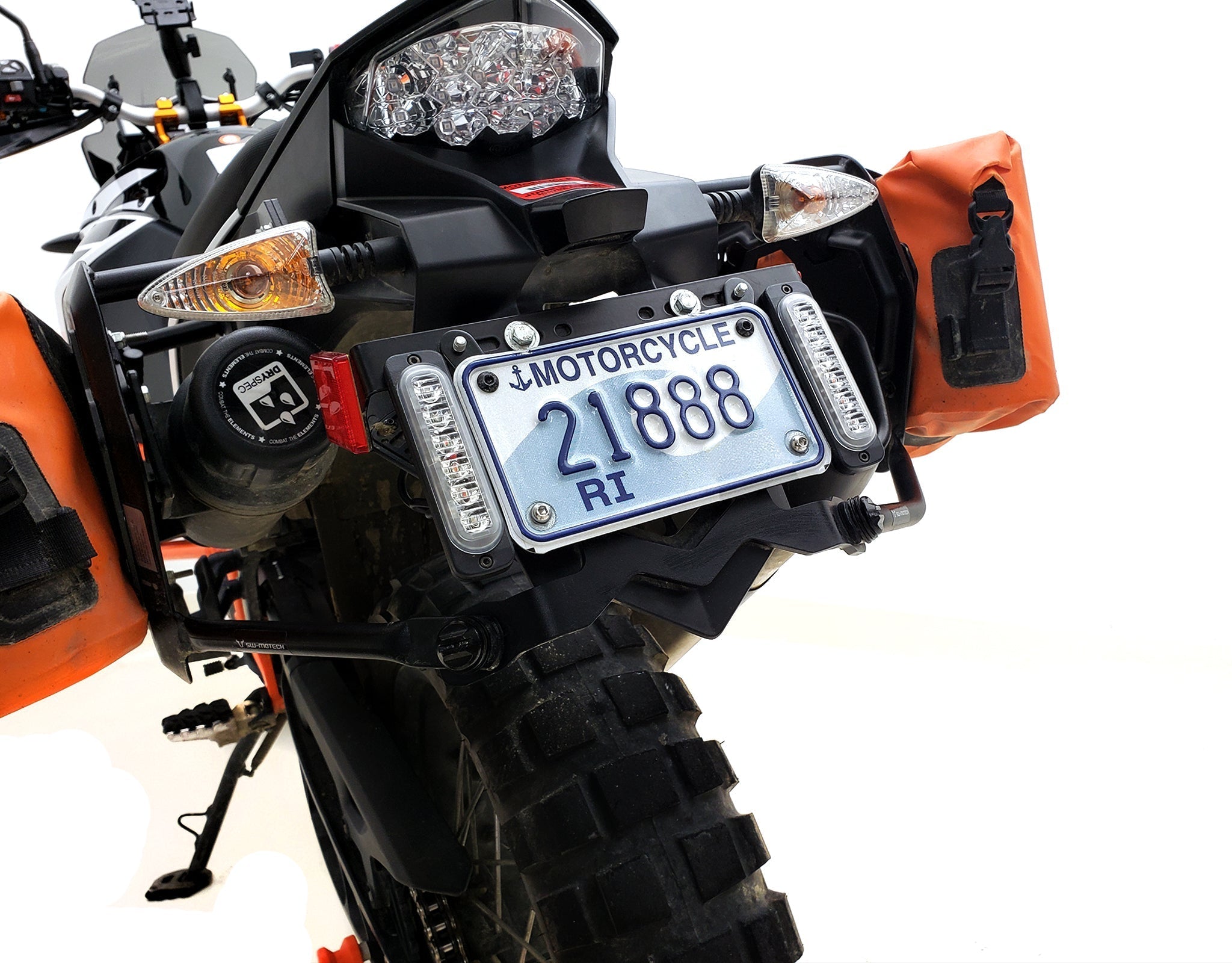 B6 Dual LED Brake Light Kit with License Plate Mount – DENALI Electronics